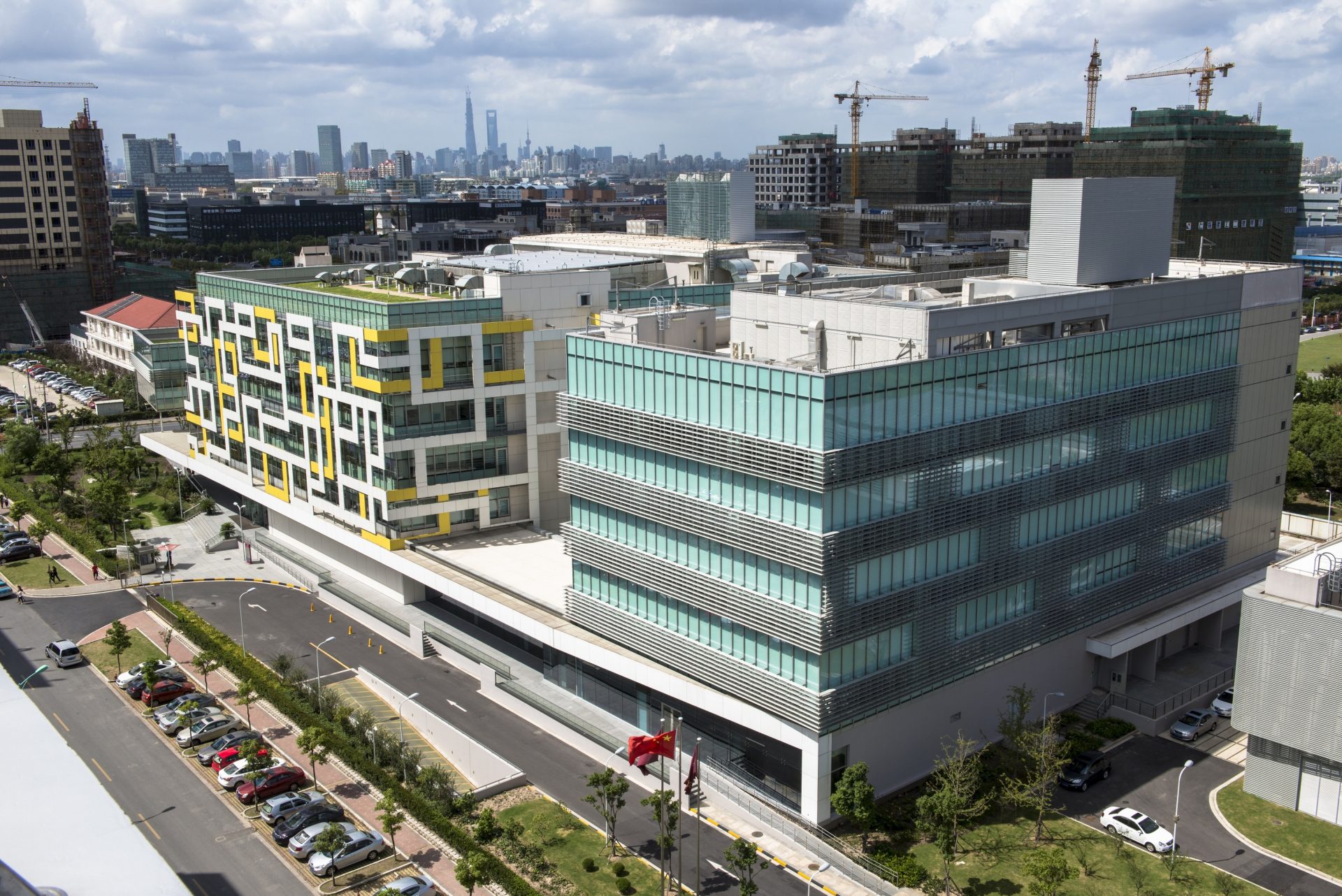 AstraZeneca to Create $1B Fund, R&D Centers in China